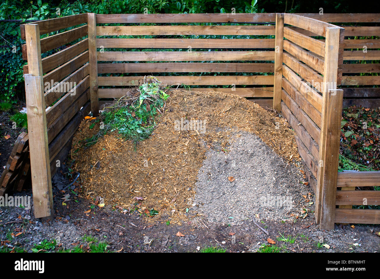Compost heap hi-res stock photography and images - Alamy