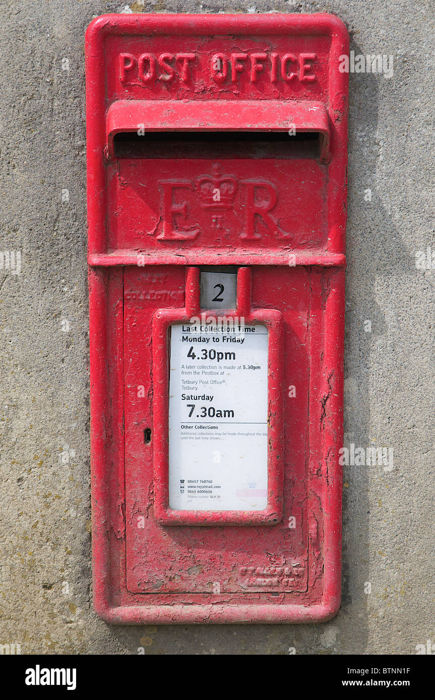 British post box Stock Photo - Alamy