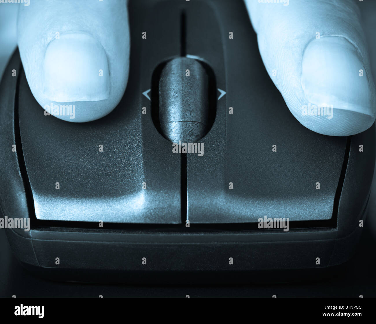 Hand scrolling clicking mouse buttons hi-res stock photography and ...