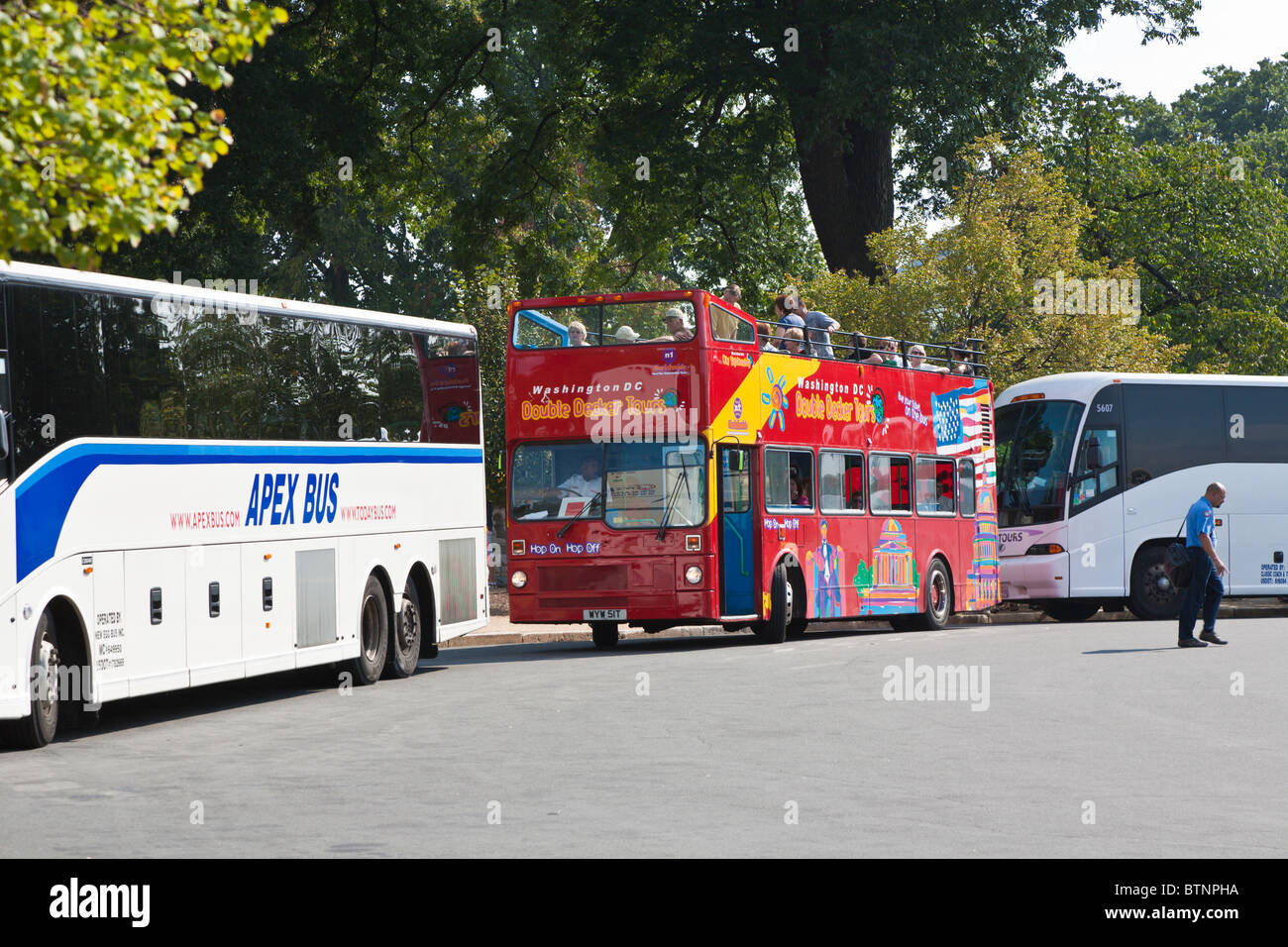Washington DC - Sep 2009 - Tourists take tour of Washington DC in ...