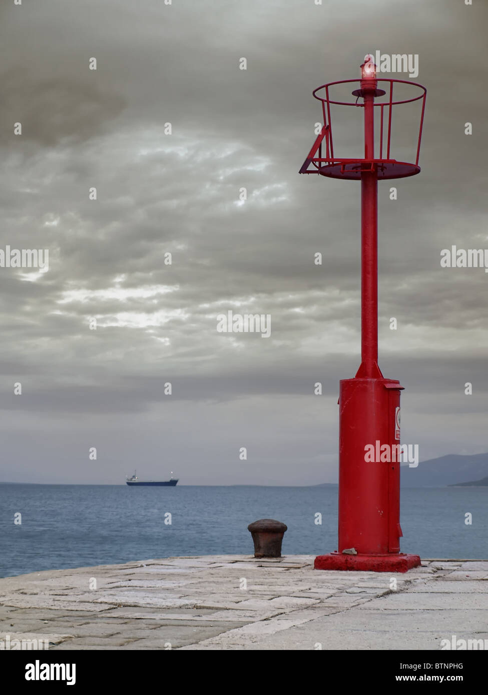Lighthouse ship storm sea waves hi-res stock photography and images - Alamy