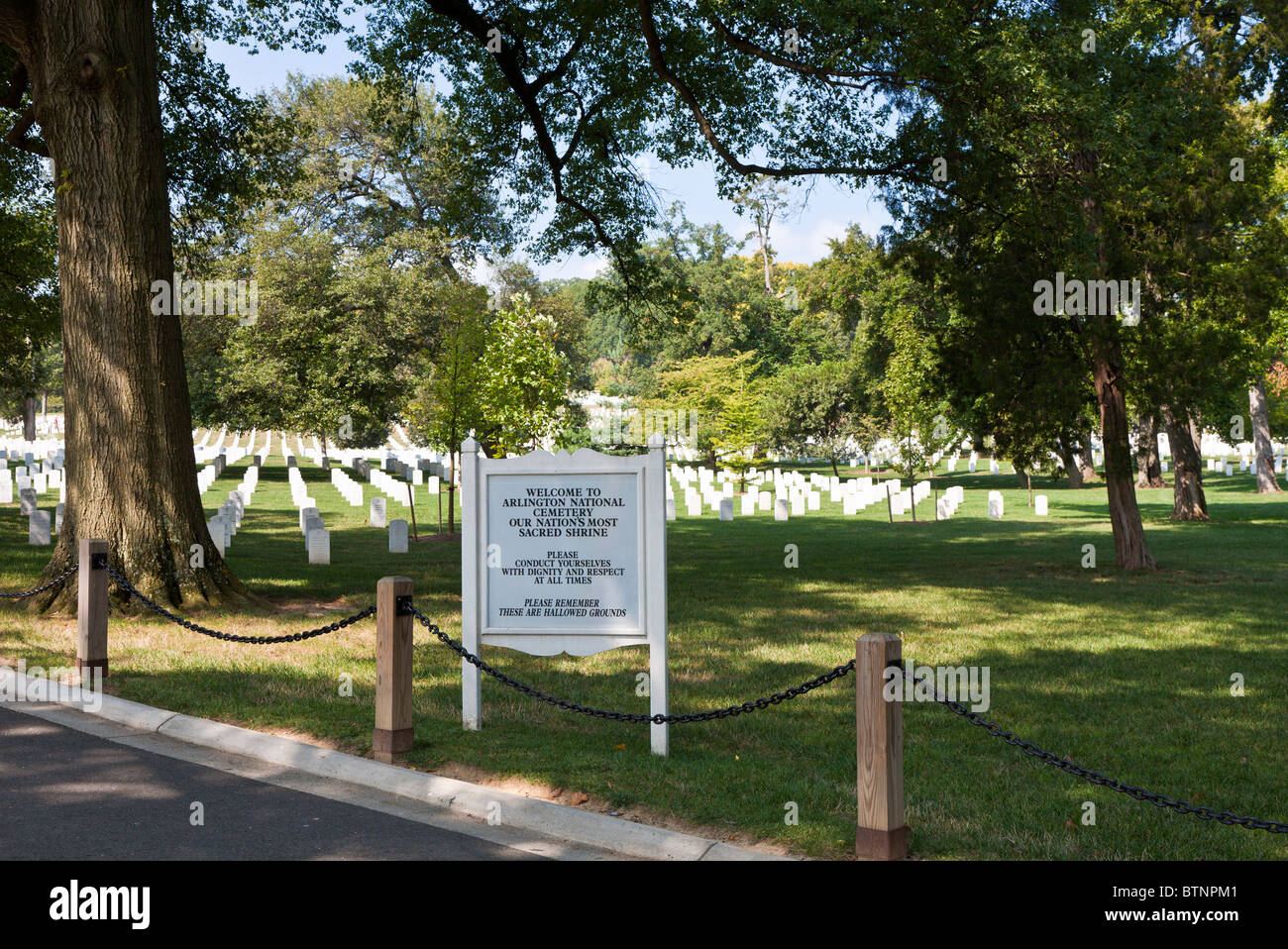 Arlington national cemetery sign hi-res stock photography and images ...
