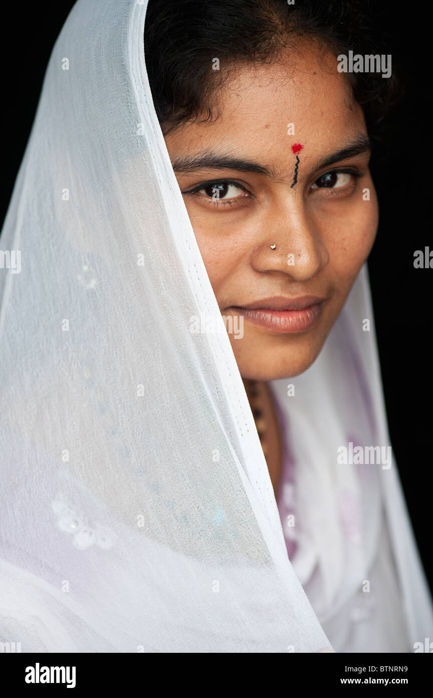 Indian women in veil hi-res stock photography and images - Alamy