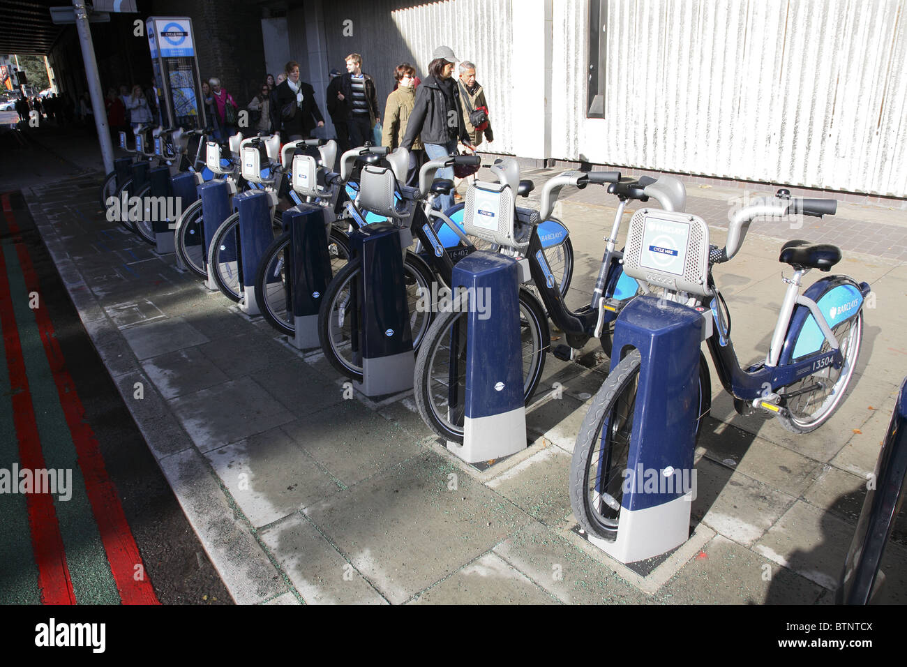 London Cycle-Hire docking station Stock Photo - Alamy