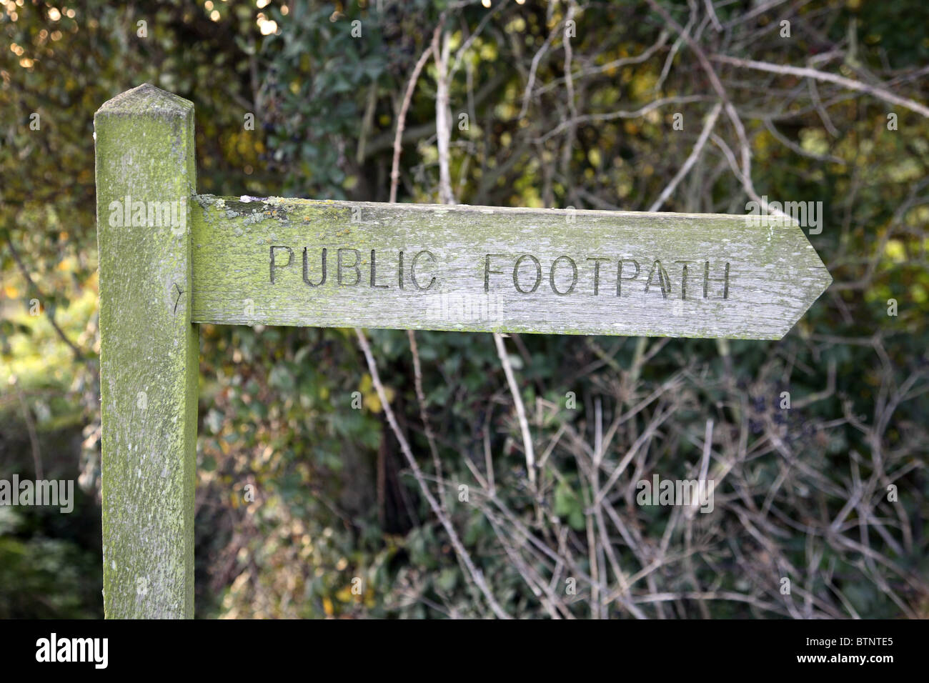 Public footpath sign Stock Photo - Alamy