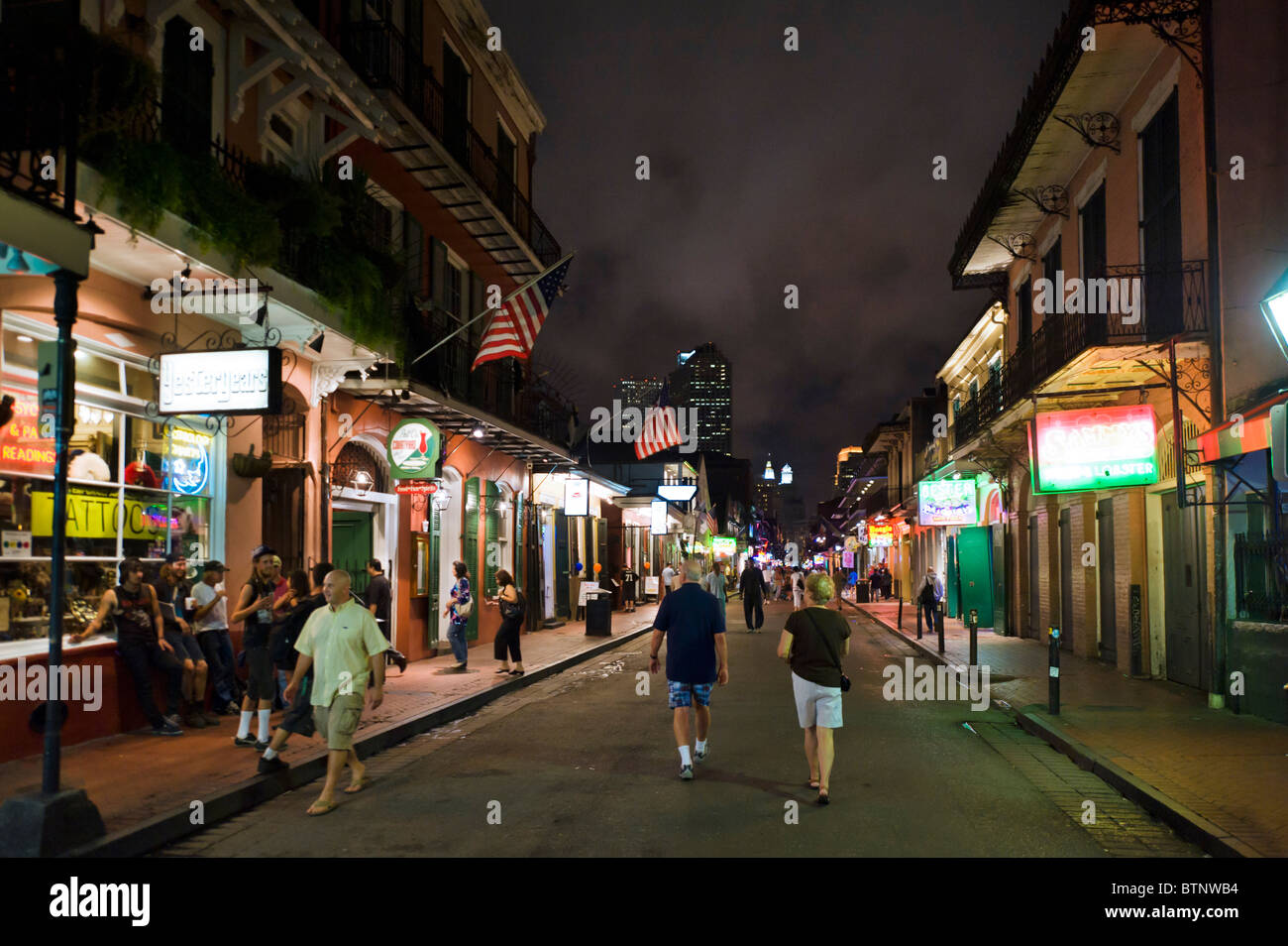 Bourbon street hi-res stock photography and images - Alamy