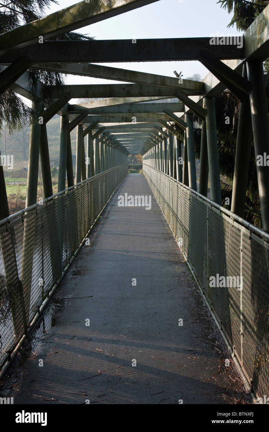 Public footpath bridge hi-res stock photography and images - Alamy