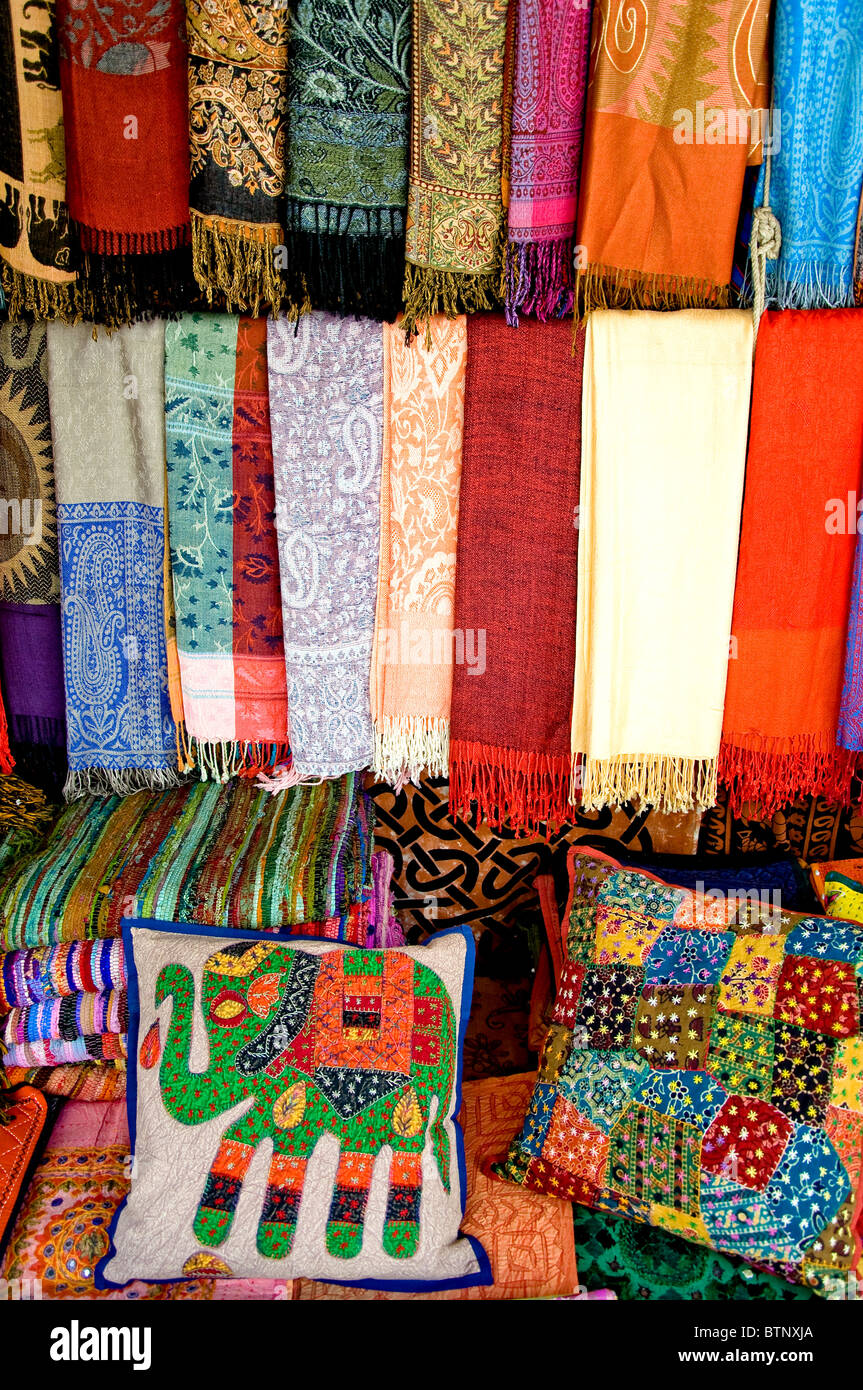 Textiles, Pushkar Market, Rajasthan India Stock Photo - Alamy