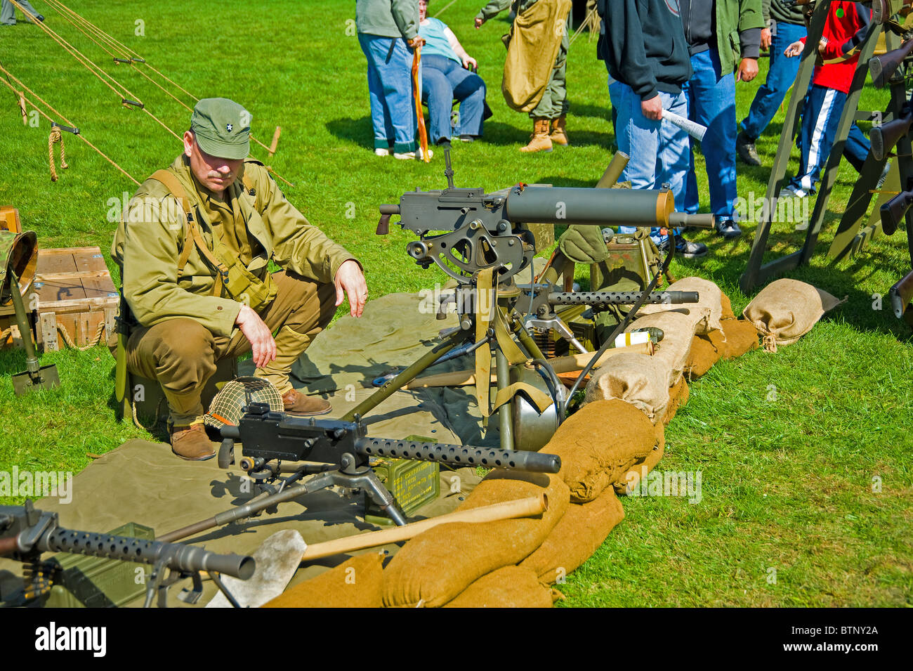 Automatic gun world war two hi-res stock photography and images - Alamy