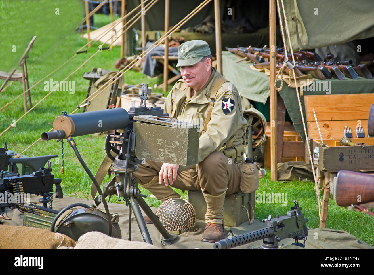 Automatic gun world war two time acting soldier demonstrate Stock Photo ...