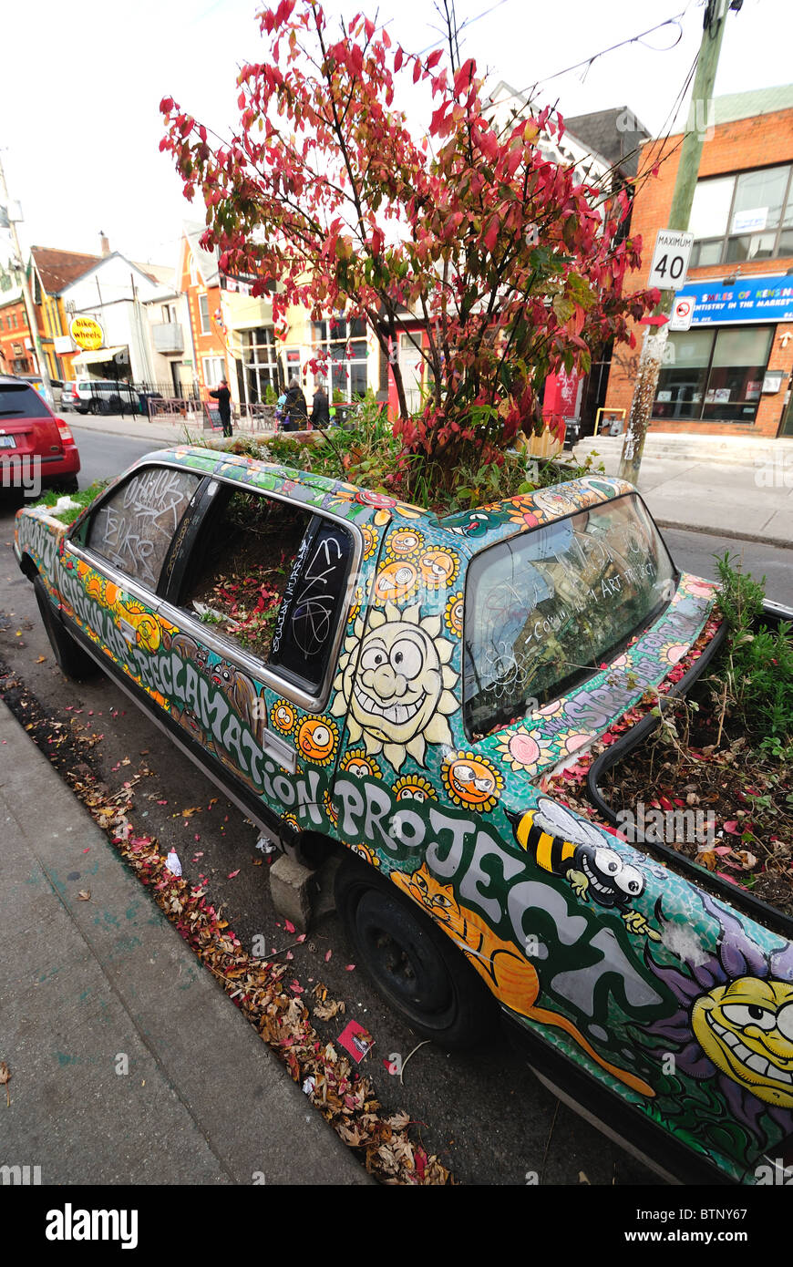 Unusual planter hi-res stock photography and images - Alamy