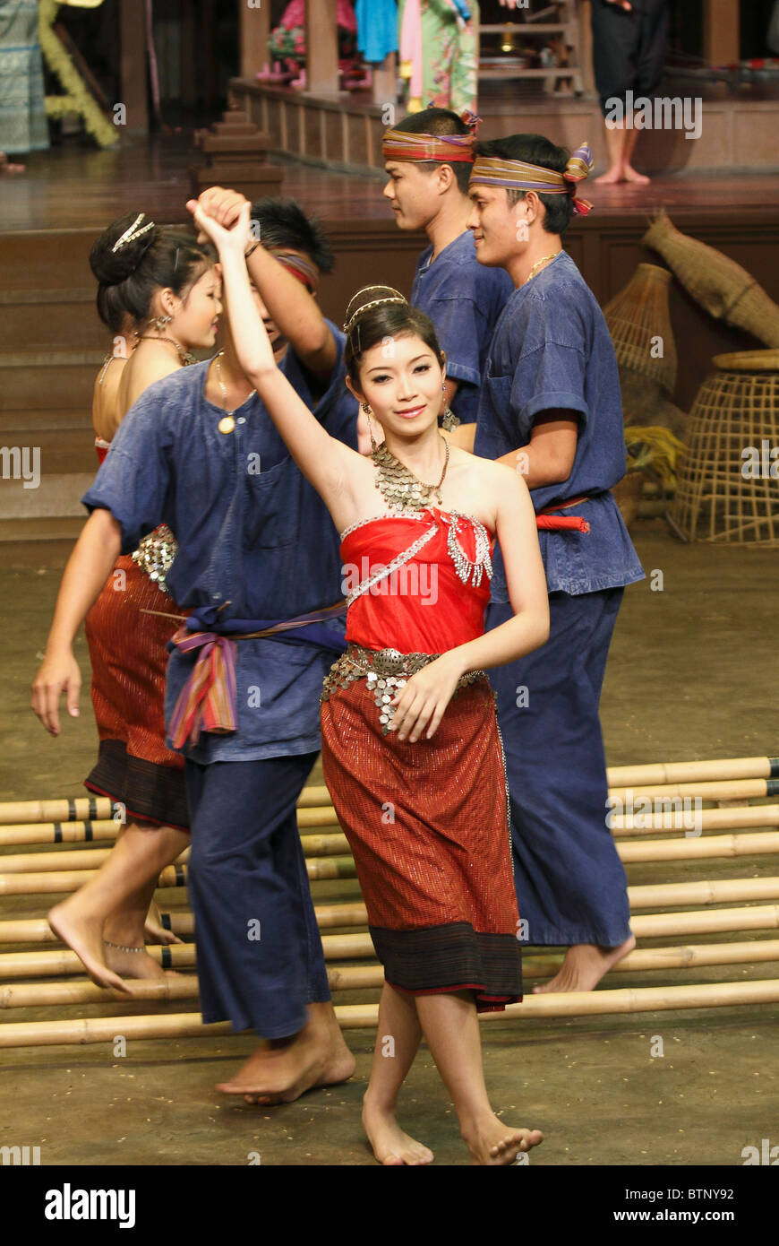 Thai bamboo dancing hi-res stock photography and images - Alamy