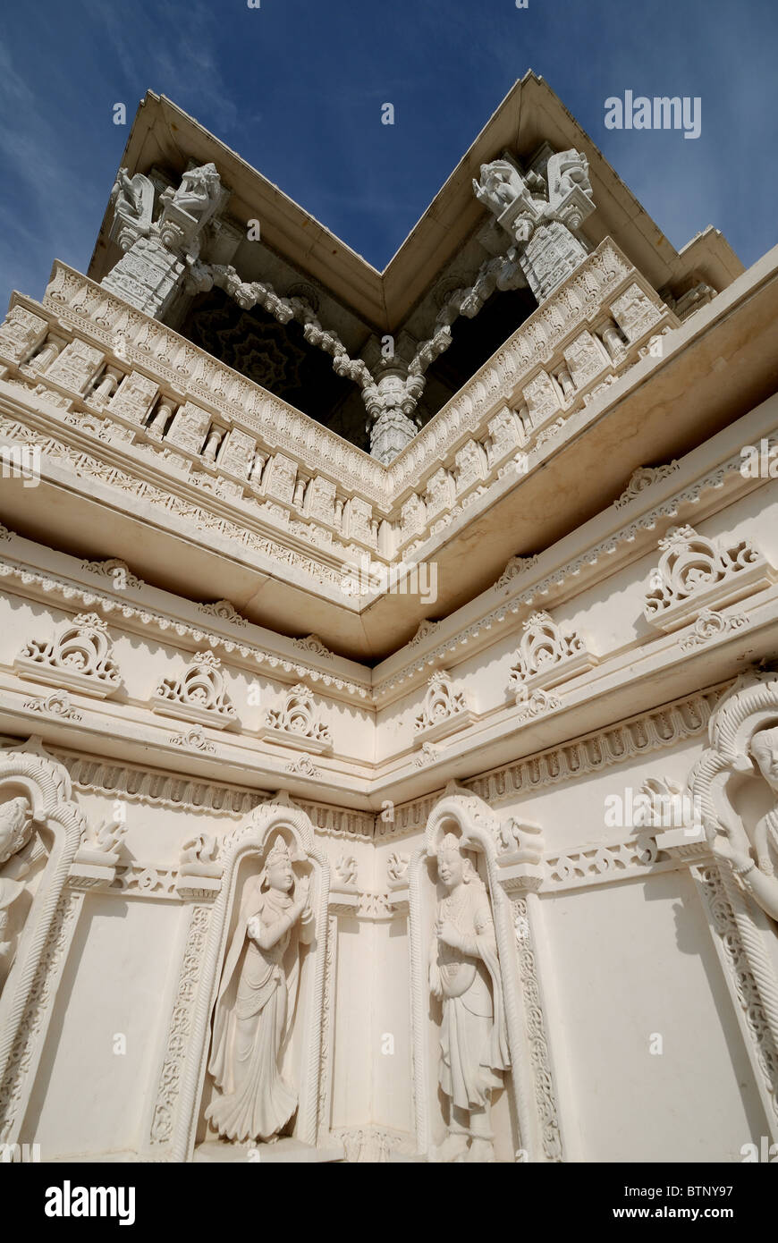 Shri swaminarayan mandir temple hi-res stock photography and images - Alamy