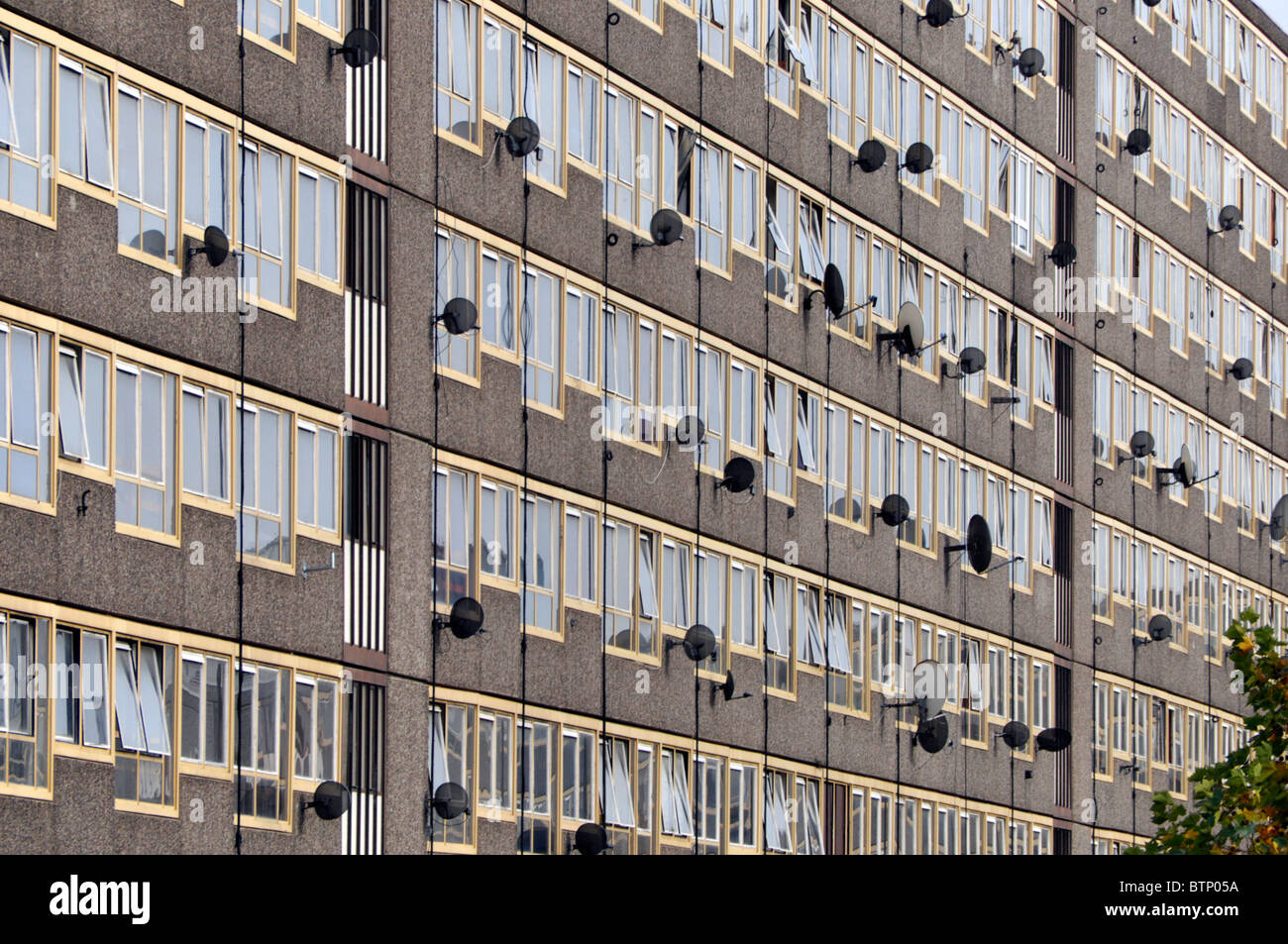 Brutalist concrete architecture on council flats at Elephant & Castle ...