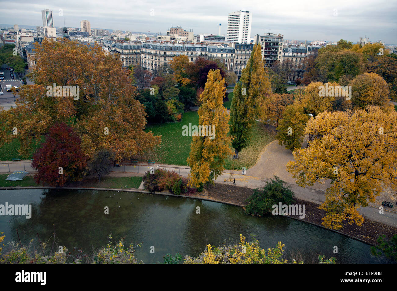 Parc Buttes Chaumont in paris Stock Photo - Alamy