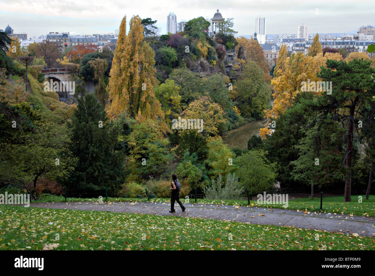 Parc Buttes Chaumont in paris Stock Photo - Alamy
