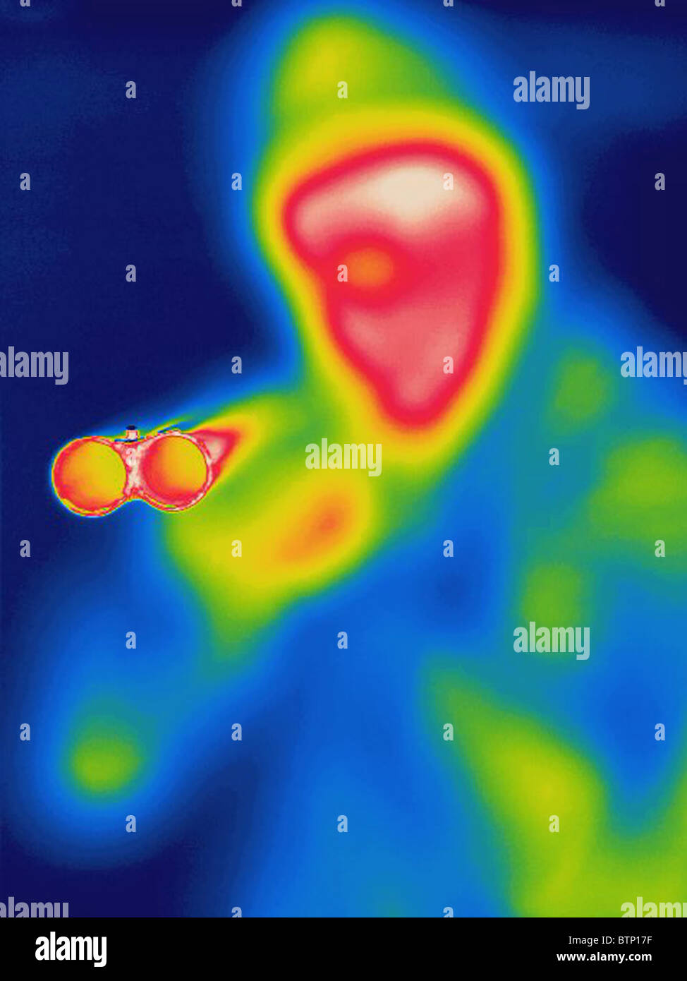 Thermal image of shotgun Stock Photo - Alamy