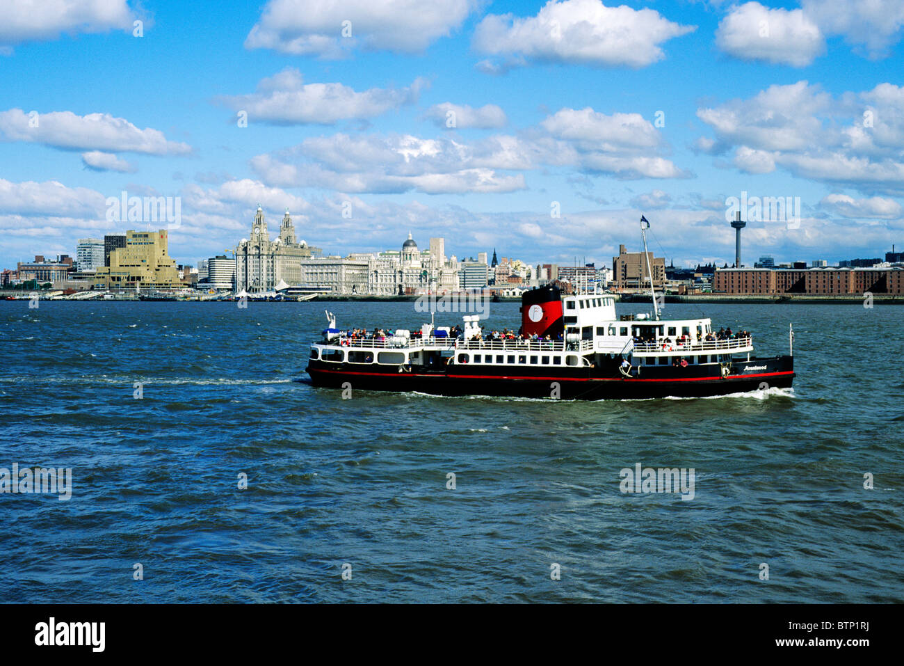 River mersey ferry boats hi-res stock photography and images - Alamy