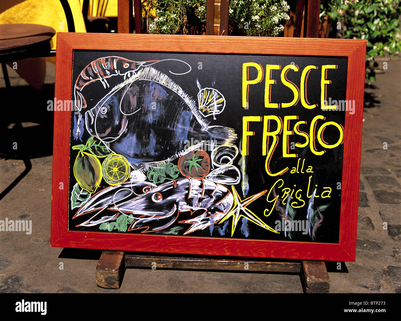 Outdoor cafe sign in Piazza Navona, Rome, Italy Stock Photo - Alamy