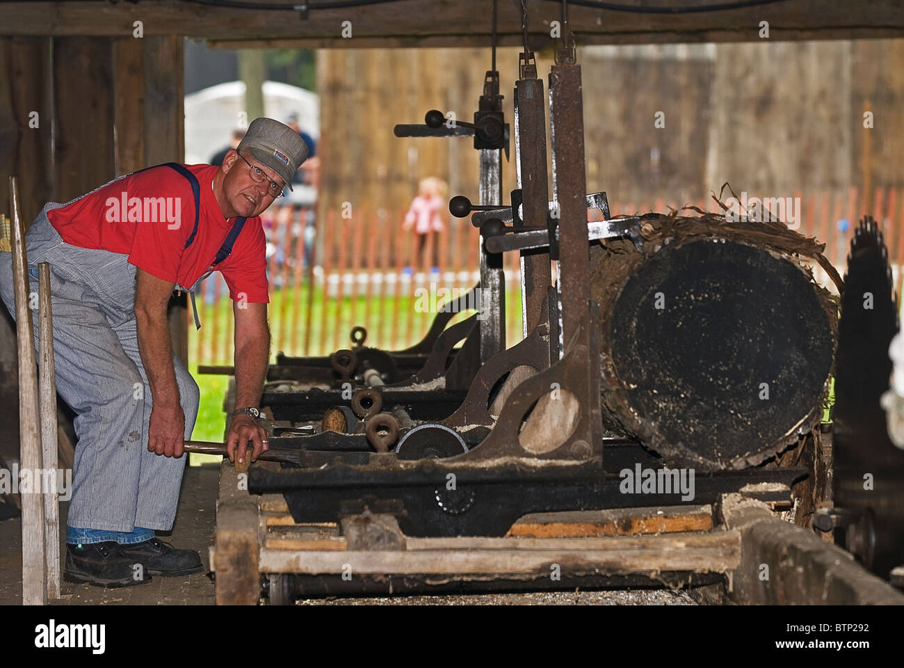 Bob Dean works the Dean Sawmill at the Marshville Heritage Festival in ...