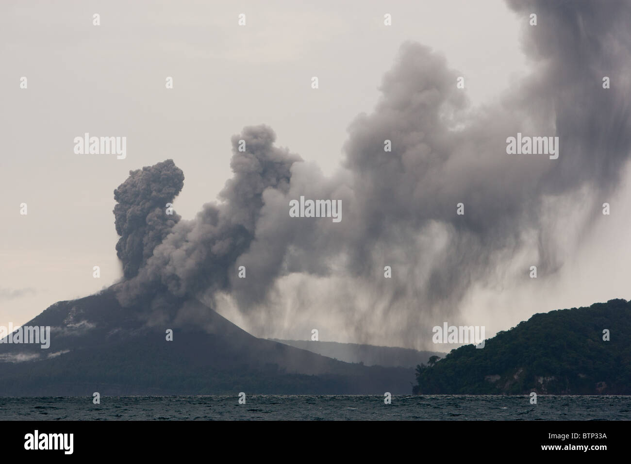 Ring of fire volcanoes hi-res stock photography and images - Alamy