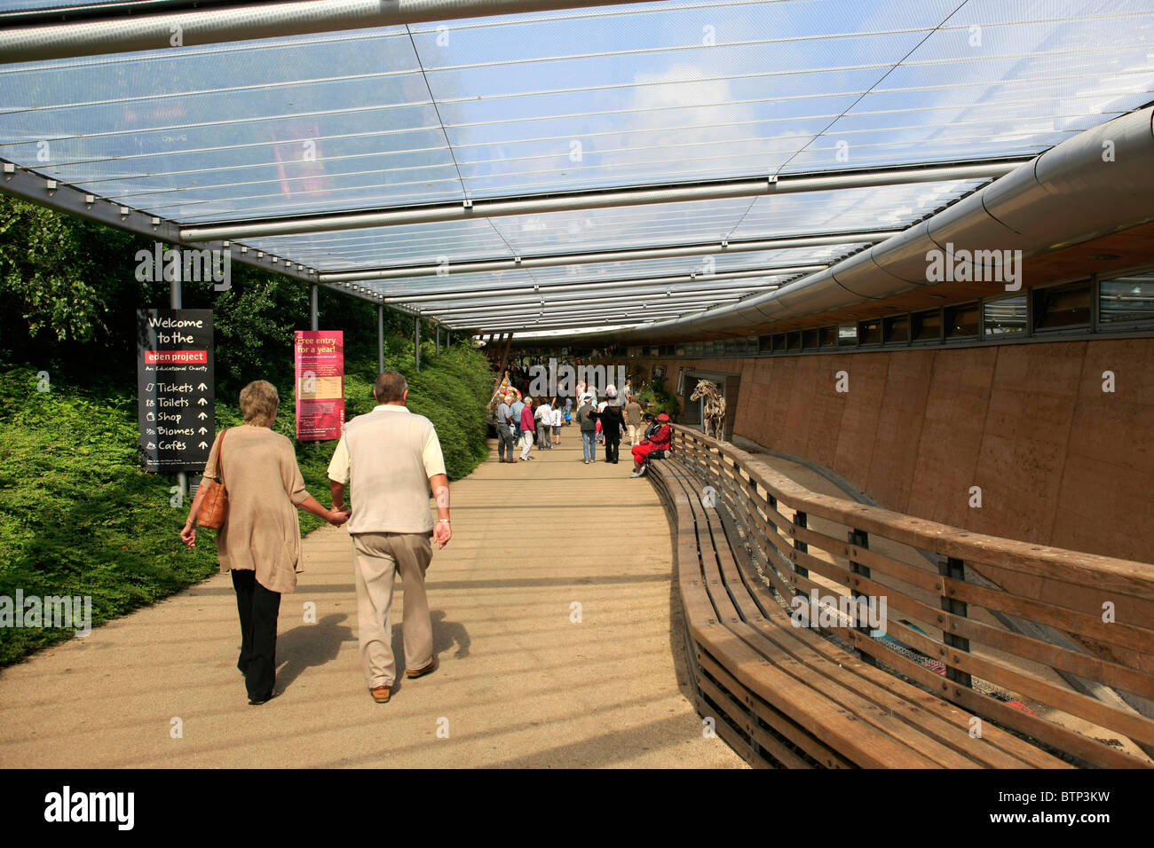 The undercover walkway to the visitor center at the Eden Project ...