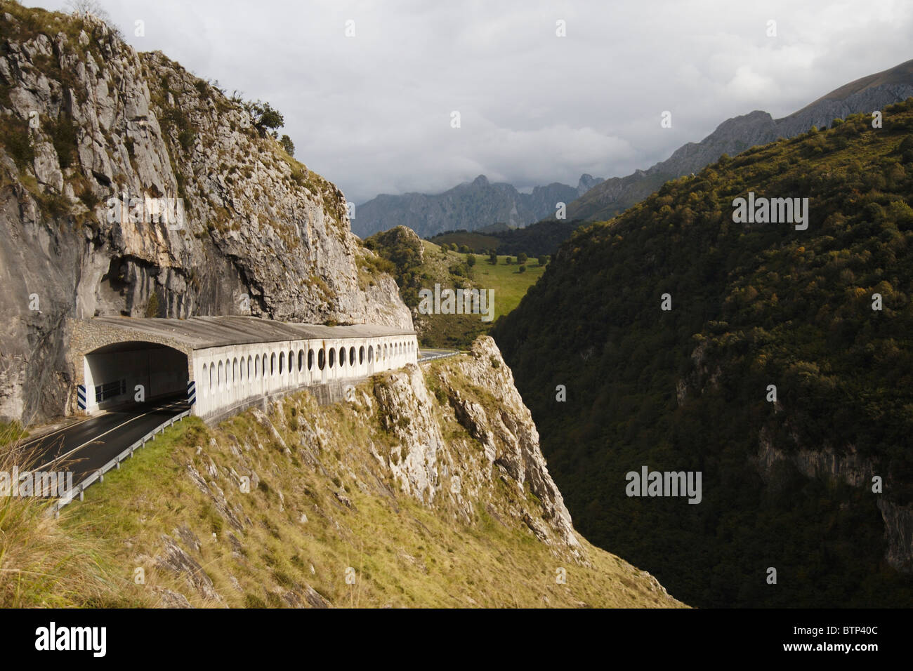 Road tunnel spain hi-res stock photography and images - Alamy