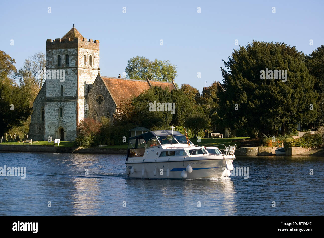 England Berkshire River Thames at Bisham Abbey Stock Photo - Alamy