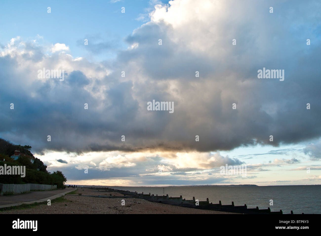 Thames estuary seaside hi-res stock photography and images - Alamy
