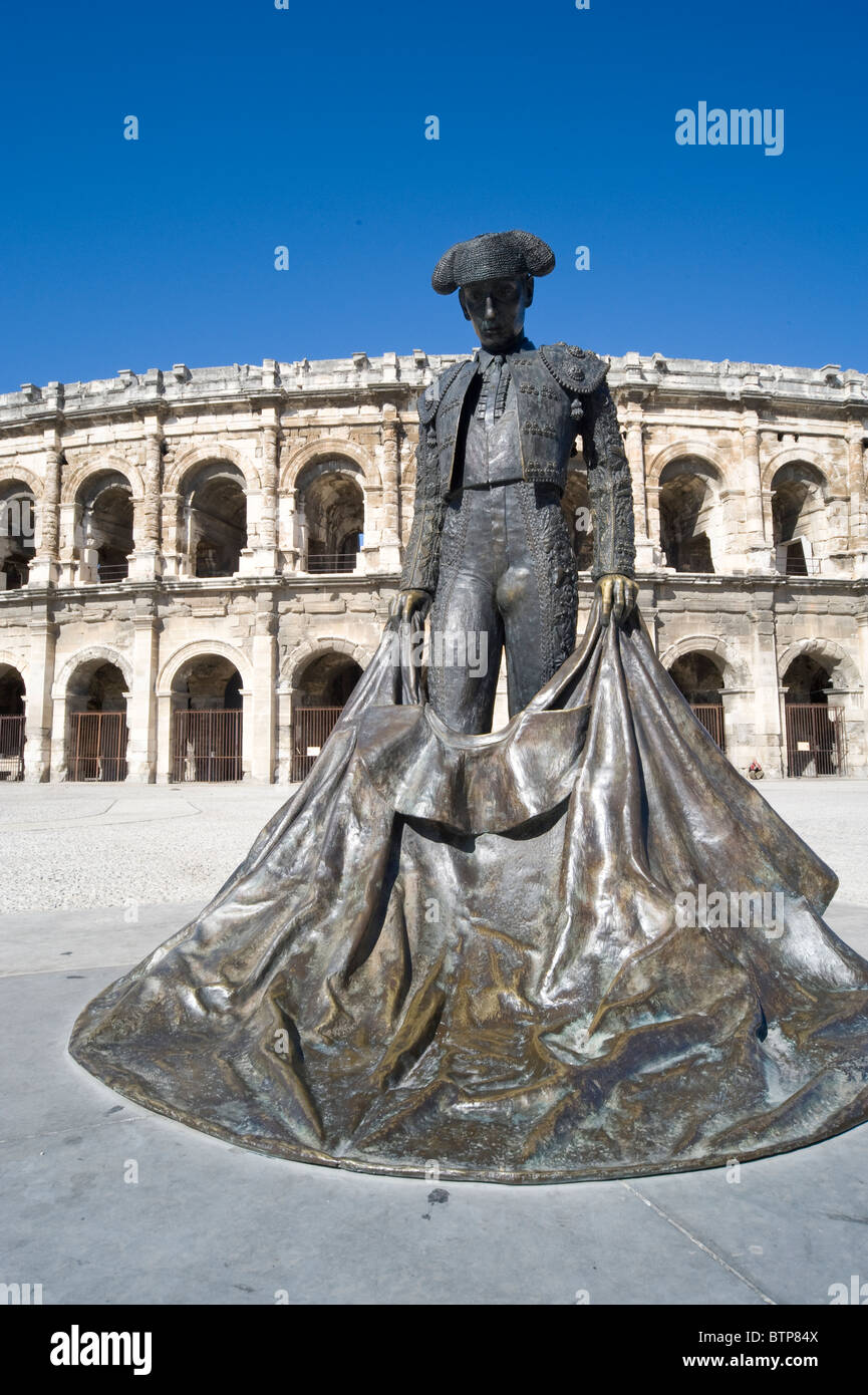 Bull fighter nimeno ii statue hi-res stock photography and images - Alamy