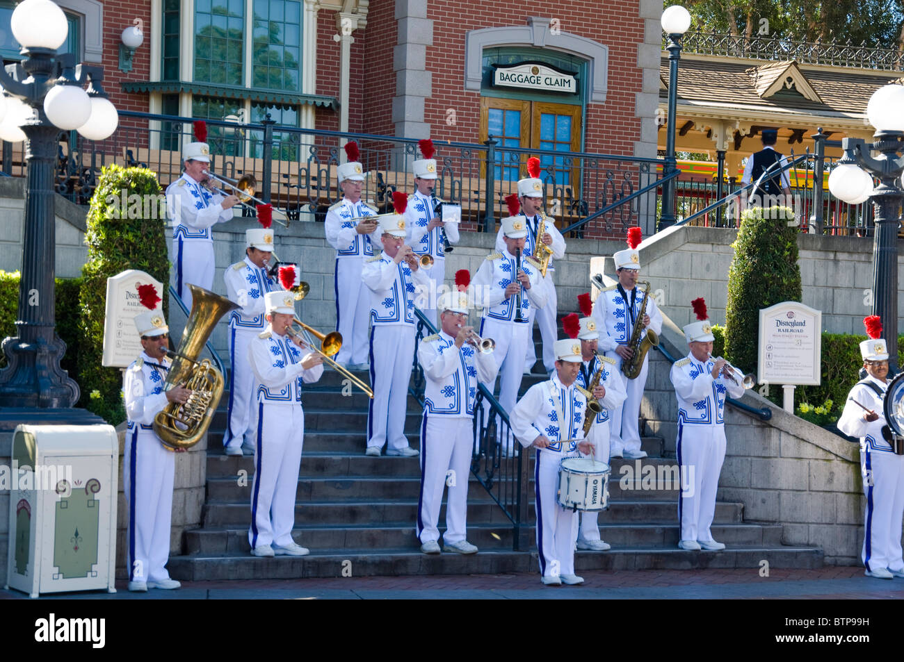 Musicians at Disneyland Amusement Park, California USA Stock Photo - Alamy