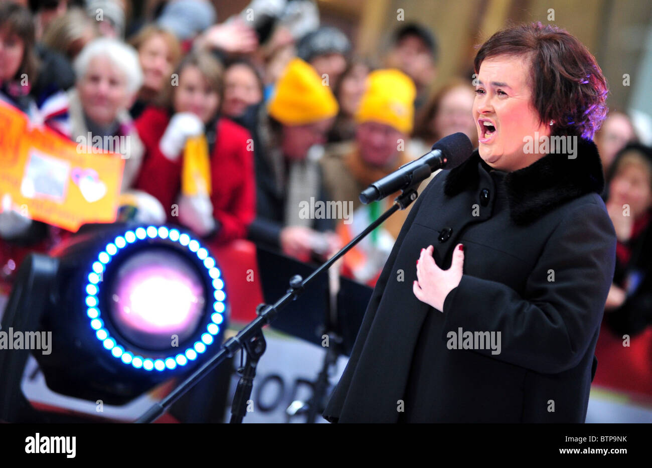 NBC Today Show Concert with Susan Boyle Stock Photo - Alamy