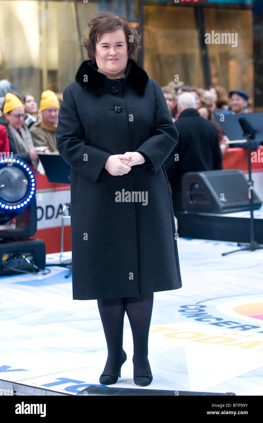 Susan boyle on stage nbc hi-res stock photography and images - Alamy