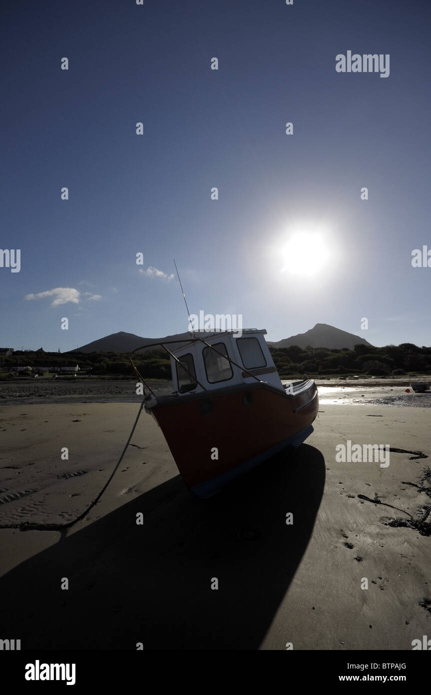 Trefor harbour hi-res stock photography and images - Alamy