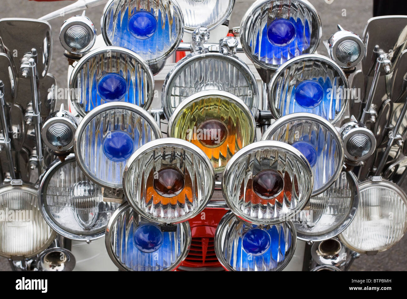 Mod scooter headlights and mirrors hi-res stock photography and images ...