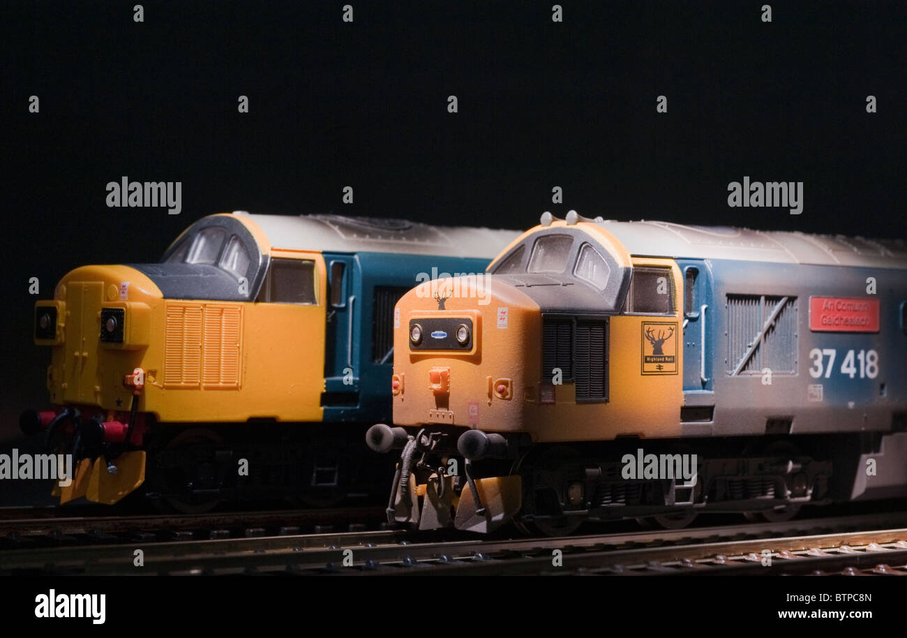 Class 37 diesel locomotives hi-res stock photography and images - Alamy