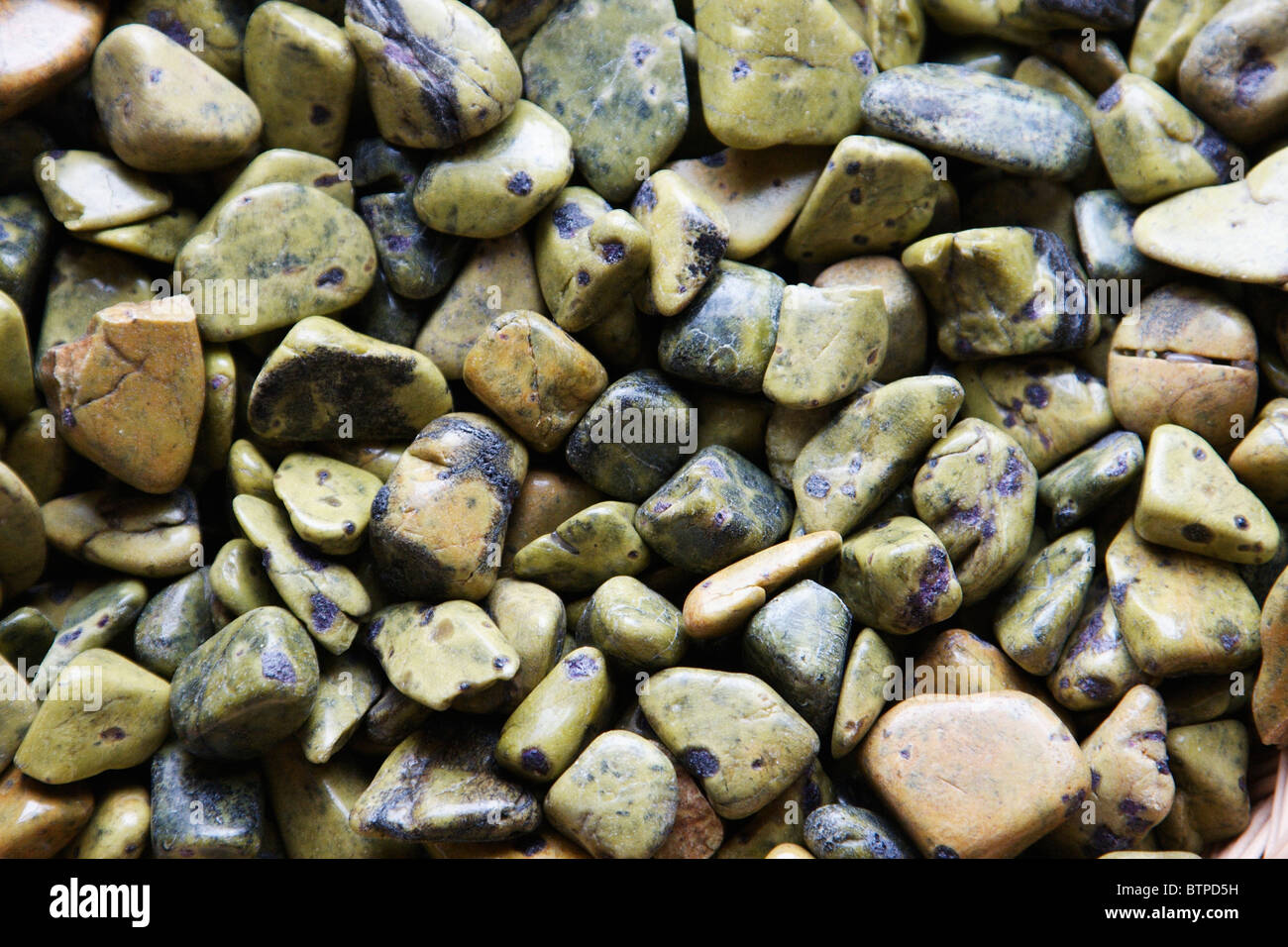 Stichtite pebbles hi-res stock photography and images - Alamy