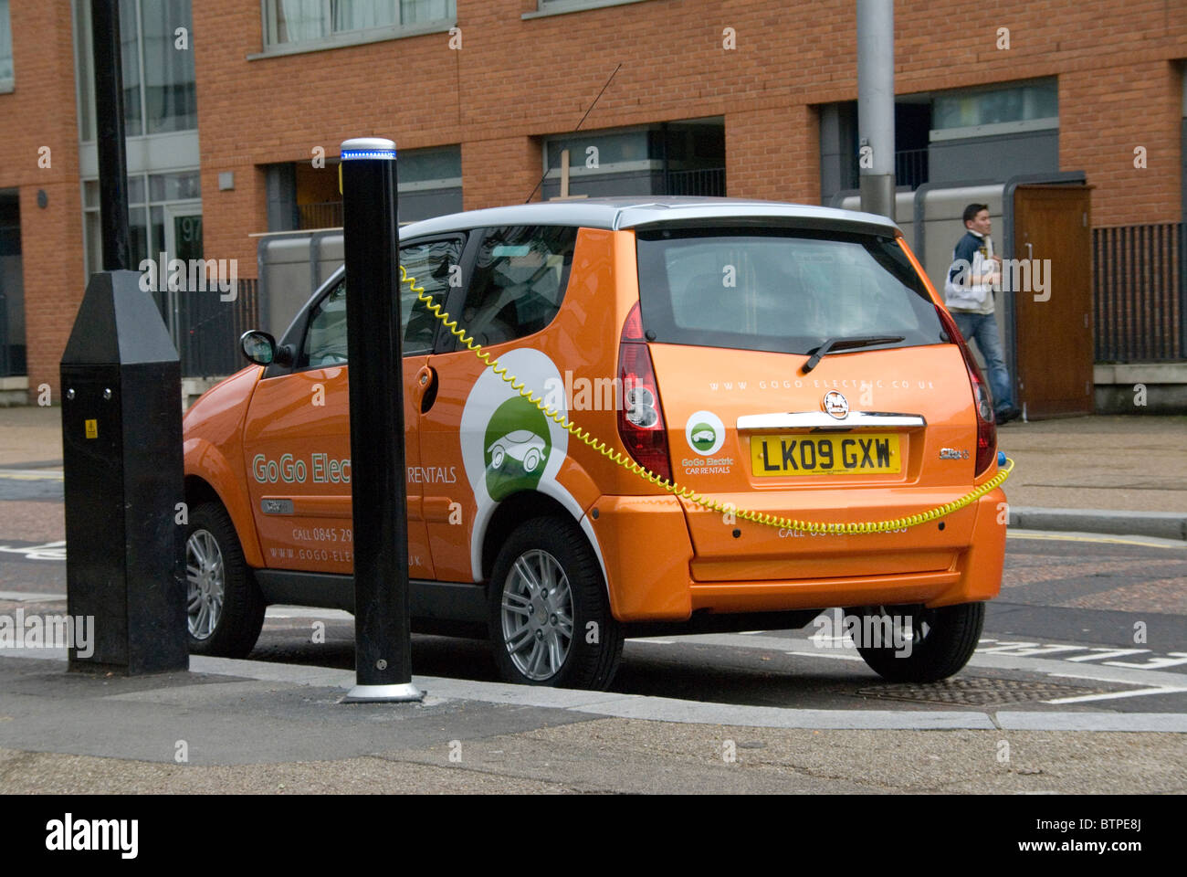 Electric car charge uk hi-res stock photography and images - Alamy