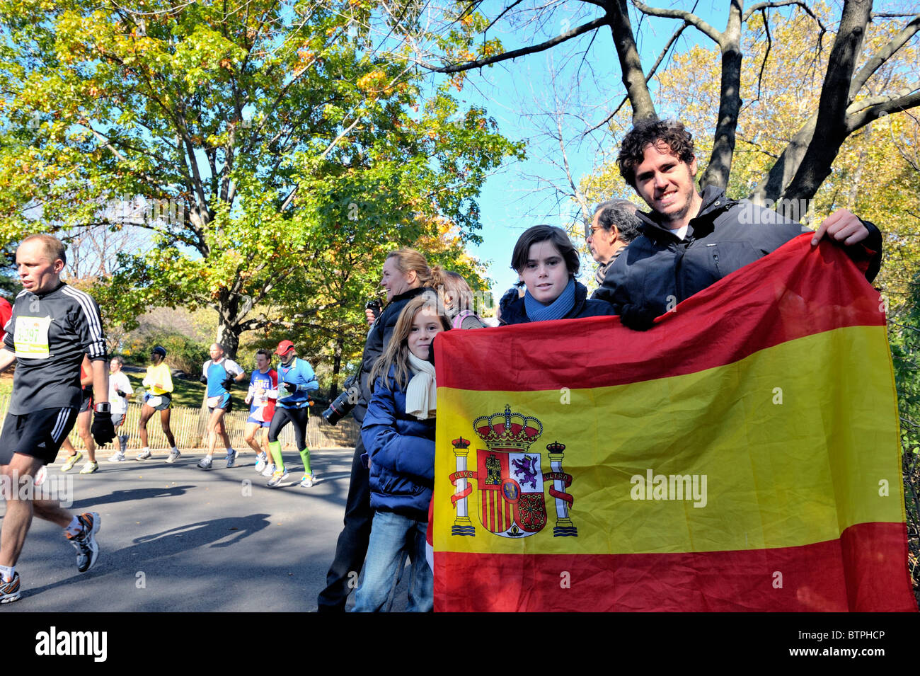 Children flag cheering hi-res stock photography and images - Alamy