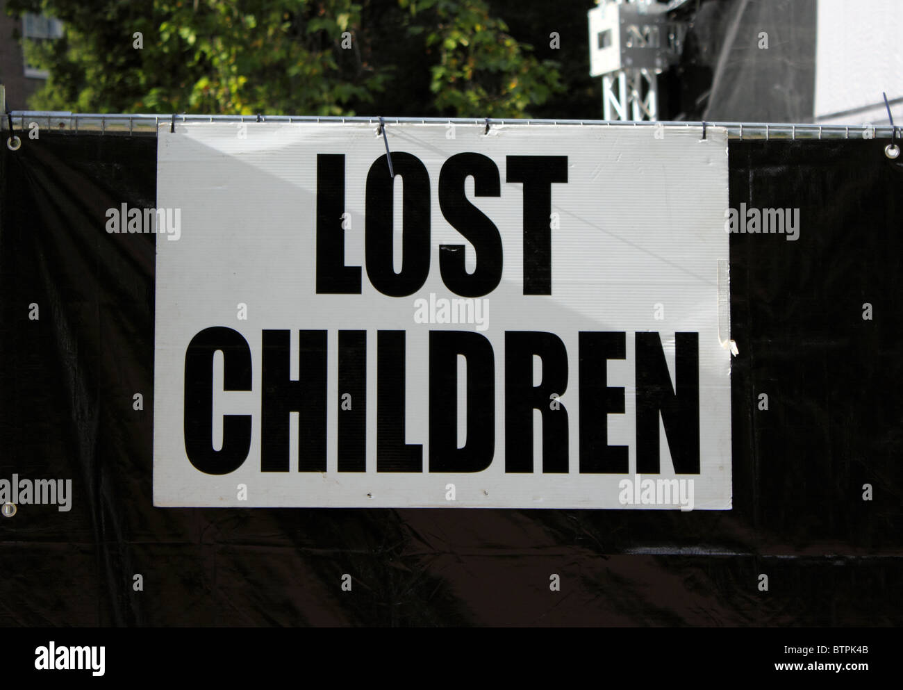 Lost children sign hi-res stock photography and images - Alamy
