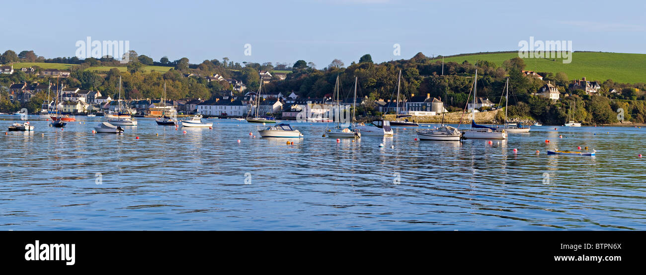 Flushing village cornwall hi-res stock photography and images - Alamy