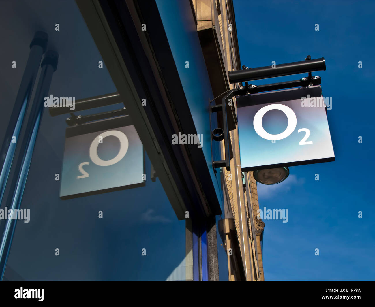 O2 sign and logo Stock Photo - Alamy