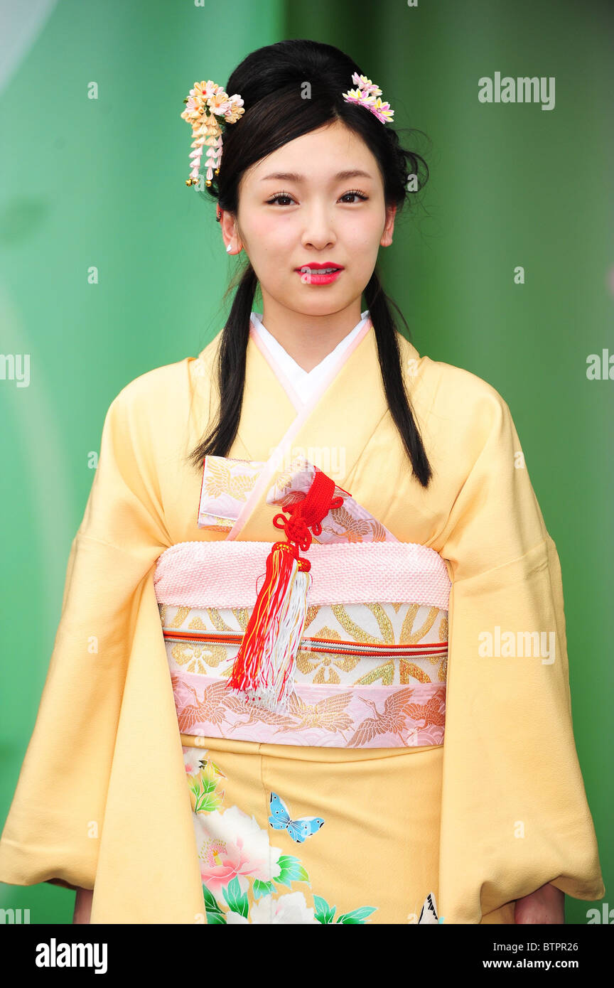 Furisode hair hi-res stock photography and images - Alamy