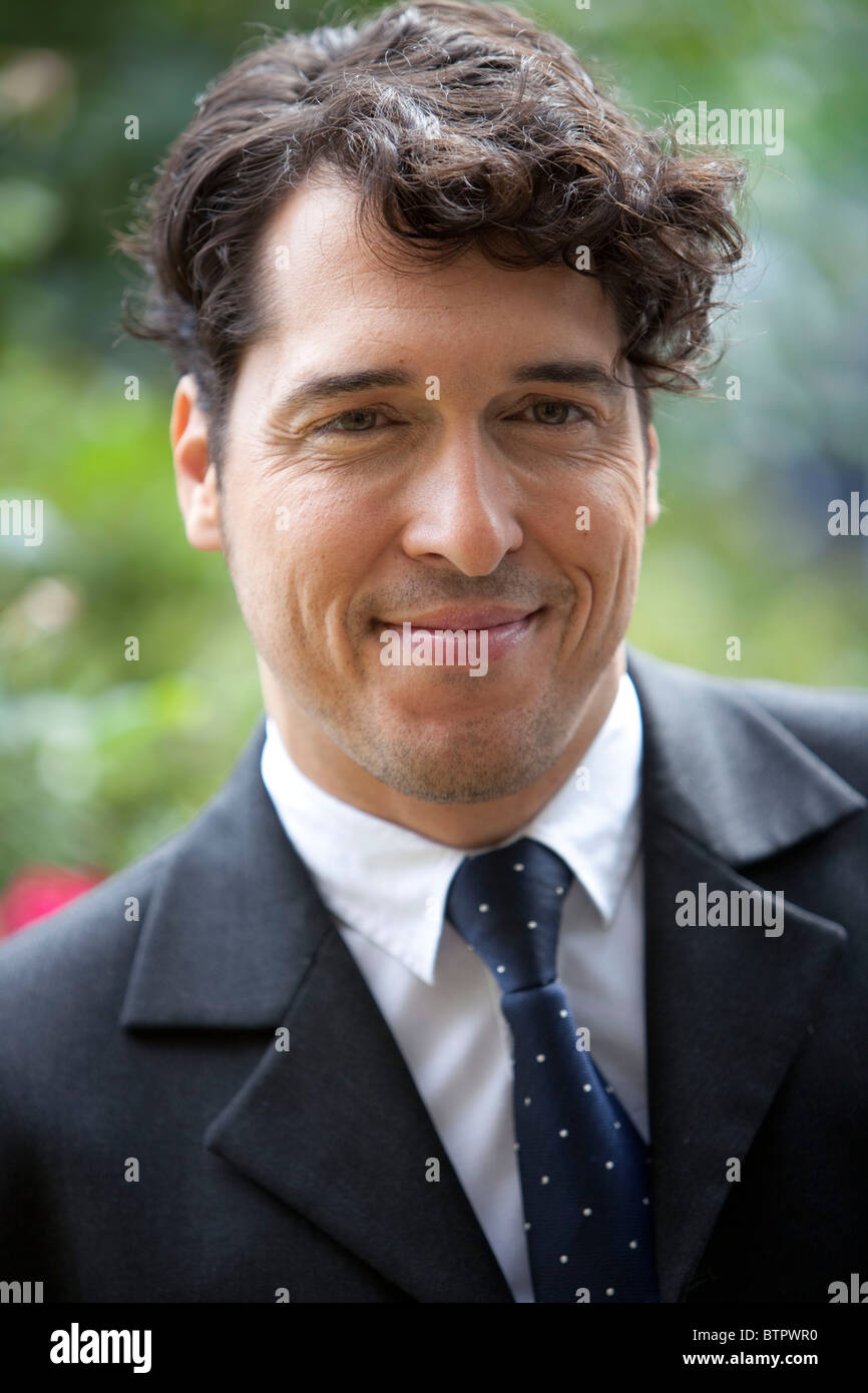 man looking at camera , portrait Stock Photo - Alamy