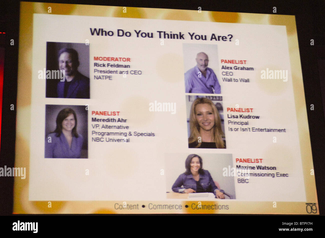 Lisa kudrow and maxine watson hi-res stock photography and images - Alamy