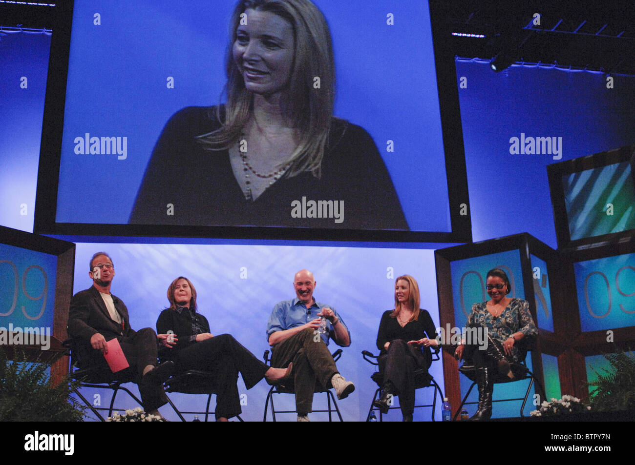 Lisa kudrow and maxine watson hi-res stock photography and images - Alamy