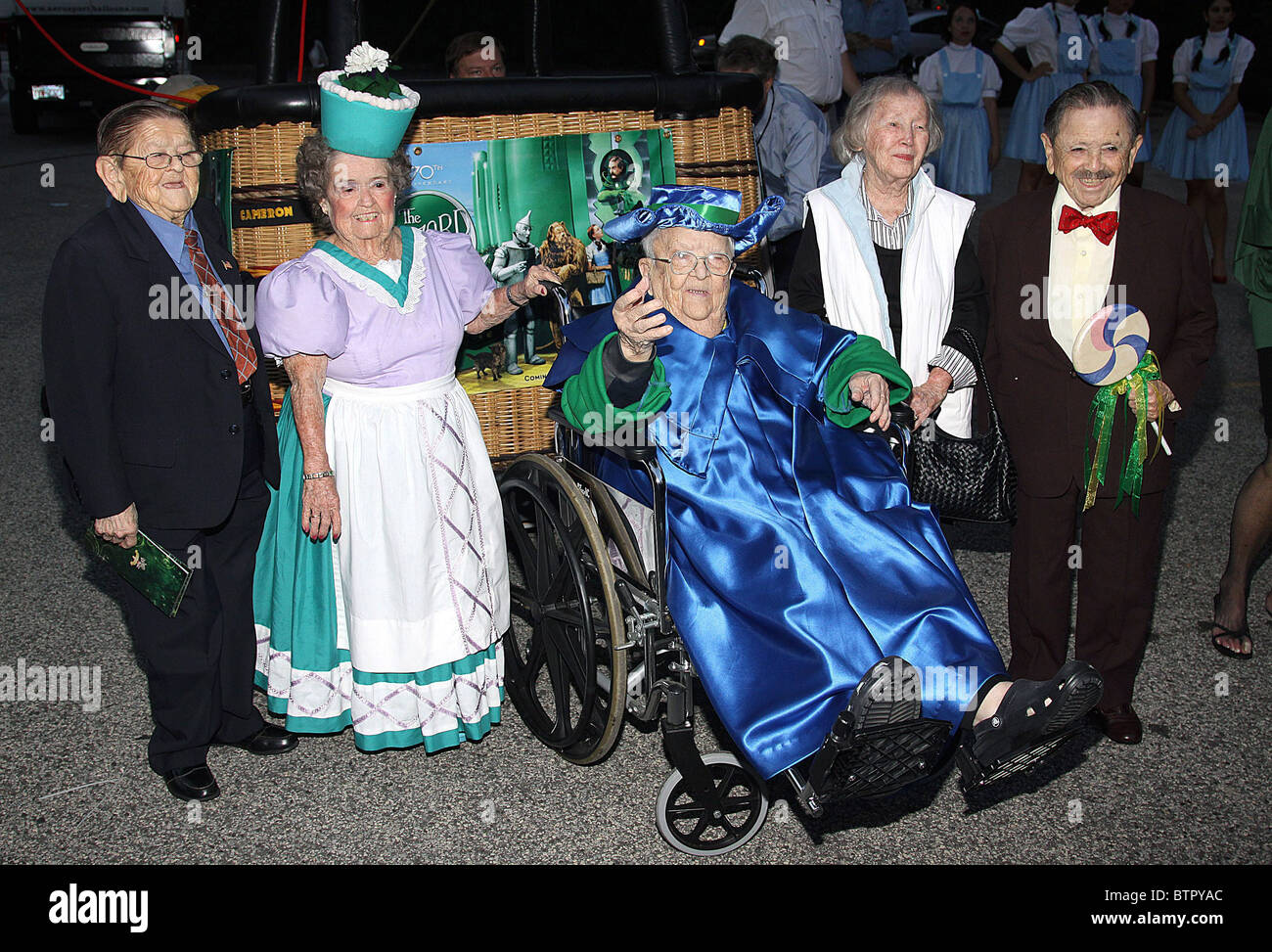 Munchkins wizard of oz hi-res stock photography and images - Alamy
