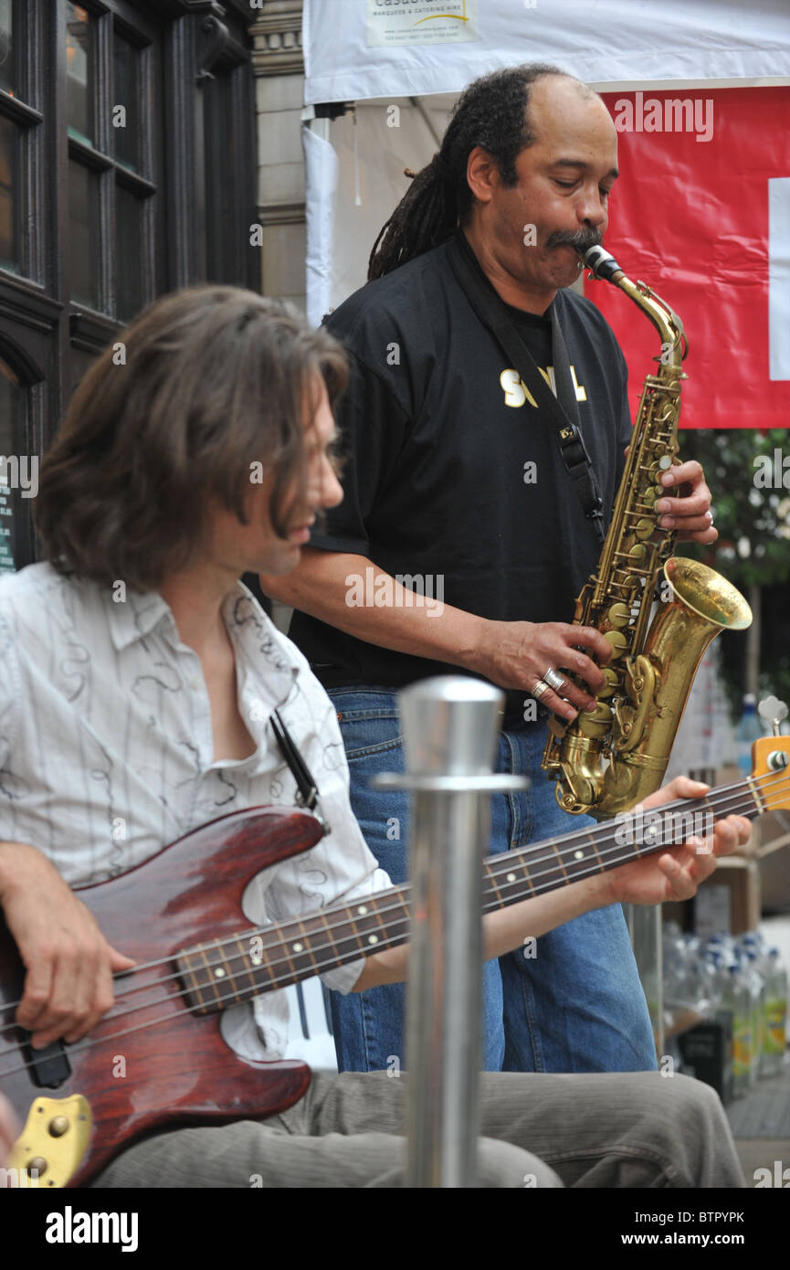 Latin jazz musicians hi-res stock photography and images - Alamy