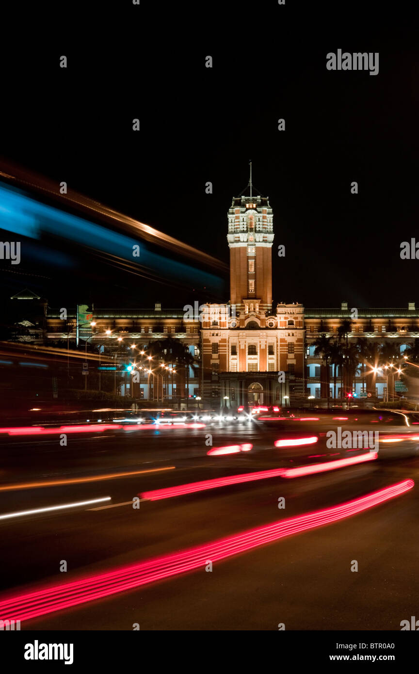 East asia light night hi-res stock photography and images - Alamy