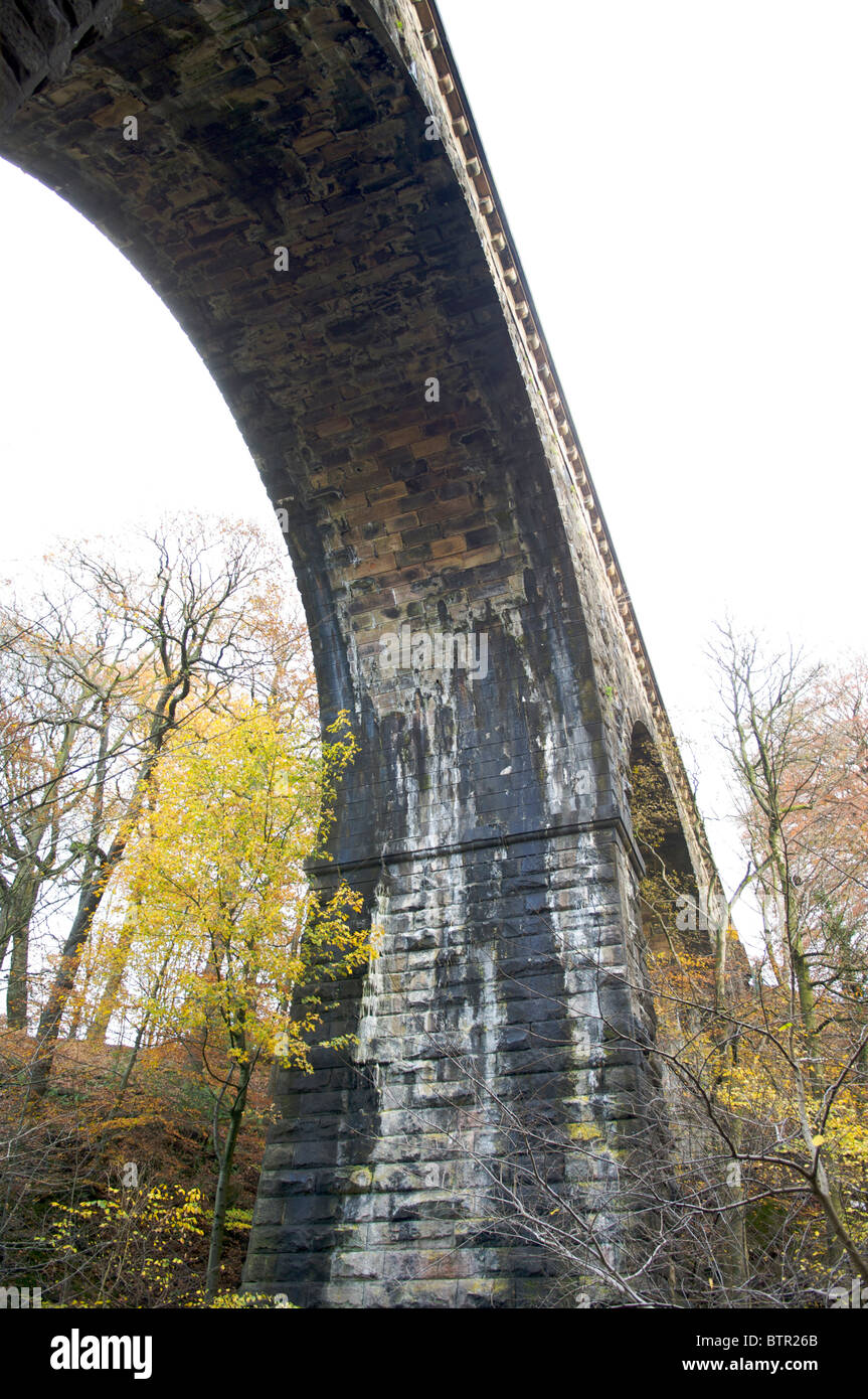 Curved viaduct hi-res stock photography and images - Alamy